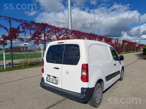 Balts Citroen Berlingo 2010 Jelgava, ar dzinēja tilpumu 1.60 L un nobraukumu 249 tūkst. km par 2500 €, foto 5 vietnē AUTOMOTO.COM.LV