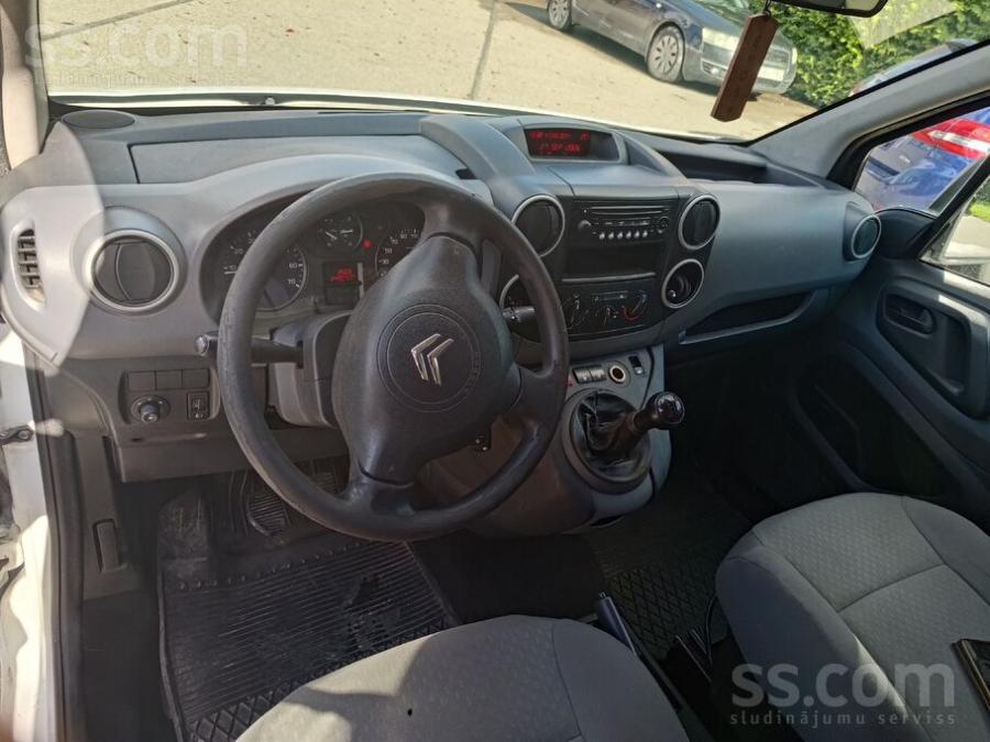 Balts Citroen Berlingo 2010 Jelgava, ar dzinēja tilpumu 1.60 L un nobraukumu 249 tūkst. km par 2500 €, foto 6 vietnē AUTOMOTO.COM.LV