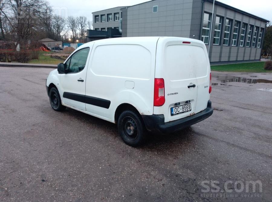 Balts Citroen Berlingo 2011 Madona, ar dzinēja tilpumu 1.60 L un nobraukumu 286 tūkst. km par 1250 €, foto 3 vietnē AUTOMOTO.COM.LV