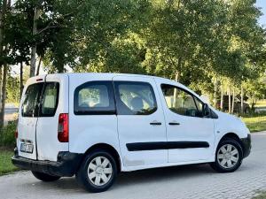 Balts Citroen Berlingo 2011 Radviliškis, ar dzinēja tilpumu 1.56 L un nobraukumu 320 tūkst. km par 1650 €, foto 9 vietnē AUTOMOTO.COM.LV