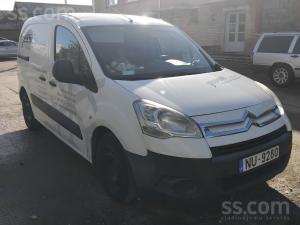 White Citroen Berlingo 2011 in Riga, with an engine capacity of 1.60 L and mileage of 256 thousand km for 3300 €, photo  on AUTOMOTO.COM.LV