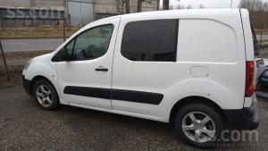 Balts Citroen Berlingo 2011 Valmiera, ar dzinēja tilpumu 1.60 L un nobraukumu 400 tūkst. km par 300 €, foto  vietnē AUTOMOTO.COM.LV