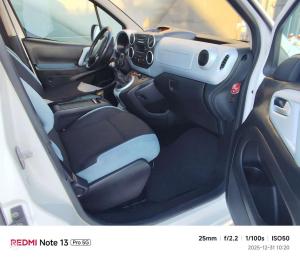 Balts Citroen Berlingo 2012 Kauņa, ar dzinēja tilpumu 1.60 L un nobraukumu 159 tūkst. km par 5750 €, foto 19 vietnē AUTOMOTO.COM.LV