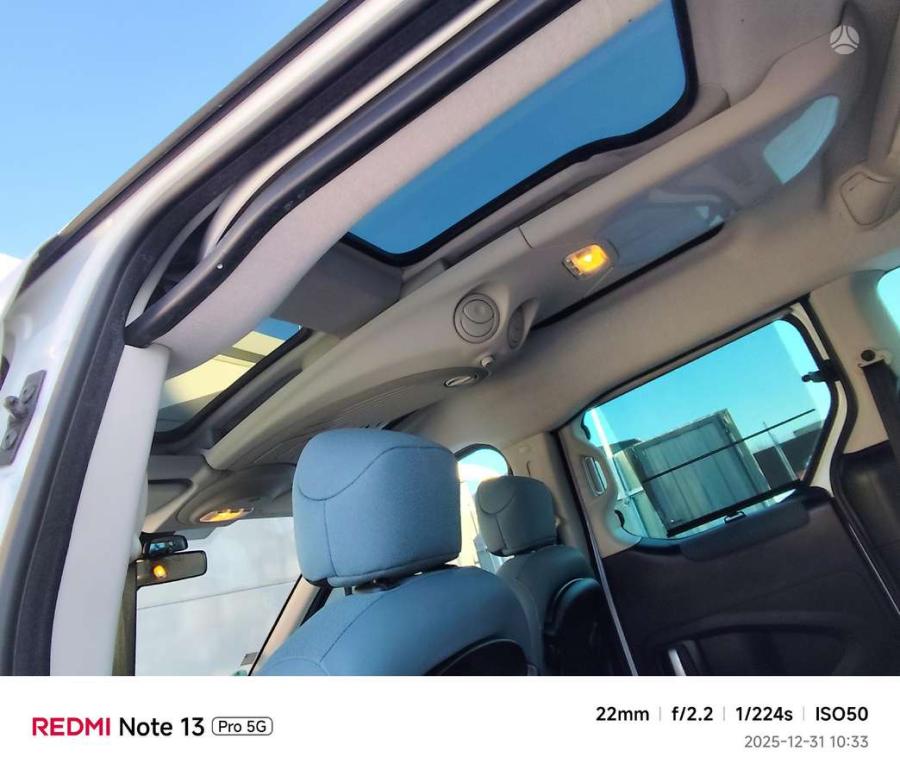 Balts Citroen Berlingo 2012 Kauņa, ar dzinēja tilpumu 1.60 L un nobraukumu 159 tūkst. km par 5750 €, foto 20 vietnē AUTOMOTO.COM.LV