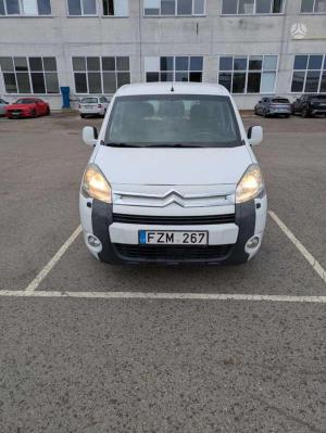 Balts Citroen Berlingo 2012 Klaipėda, ar dzinēja tilpumu 1.56 L un nobraukumu 200 tūkst. km par 2500 €, foto  vietnē AUTOMOTO.COM.LV