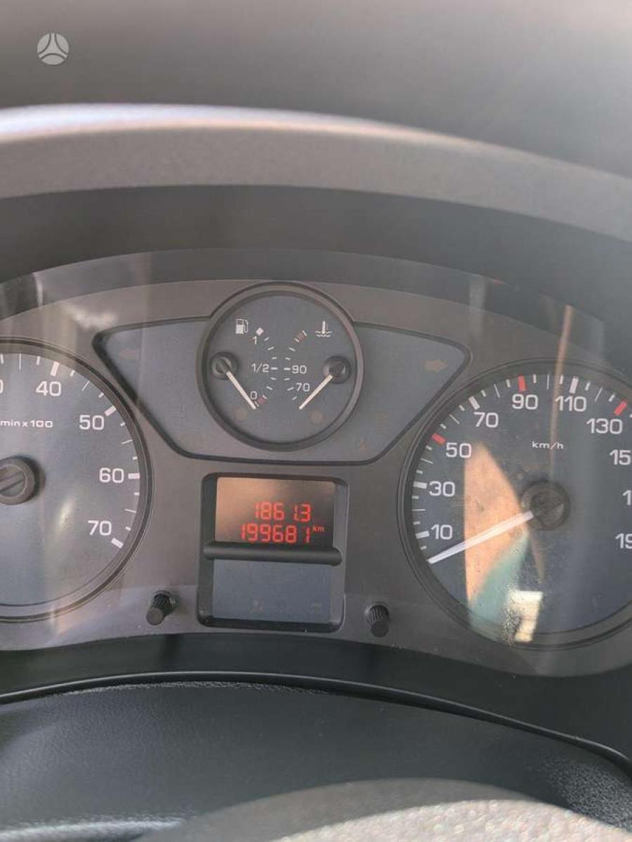 White Citroen Berlingo 2012 in Klaipeda, with an engine capacity of 1.56 L and mileage of 200 thousand km for 2500 €, photo 10 on AUTOMOTO.COM.LV