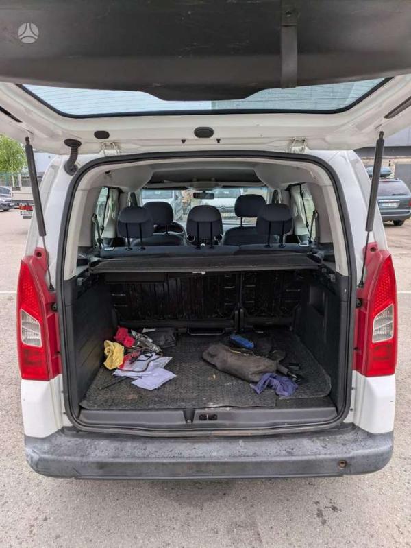 Balts Citroen Berlingo 2012 Klaipėda, ar dzinēja tilpumu 1.56 L un nobraukumu 200 tūkst. km par 2500 €, foto 10 vietnē AUTOMOTO.COM.LV