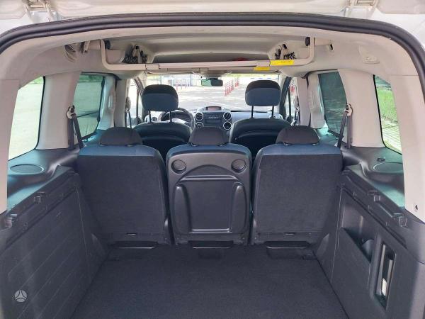 White Citroen Berlingo 2012 in Marijampole, with an engine capacity of 1.56 L and mileage of 228 thousand km for 4350 €, photo 7 on AUTOMOTO.COM.LV