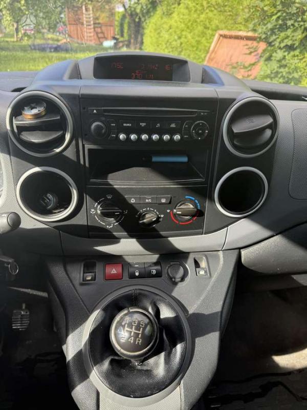 Balts Citroen Berlingo 2012 Radviliškis, ar dzinēja tilpumu 1.56 L un nobraukumu 242 tūkst. km par 2850 €, foto 10 vietnē AUTOMOTO.COM.LV