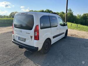 Balts Citroen Berlingo 2012 Tauragė, ar dzinēja tilpumu 1.60 L un nobraukumu 205 tūkst. km par 1150 €, foto 6 vietnē AUTOMOTO.COM.LV