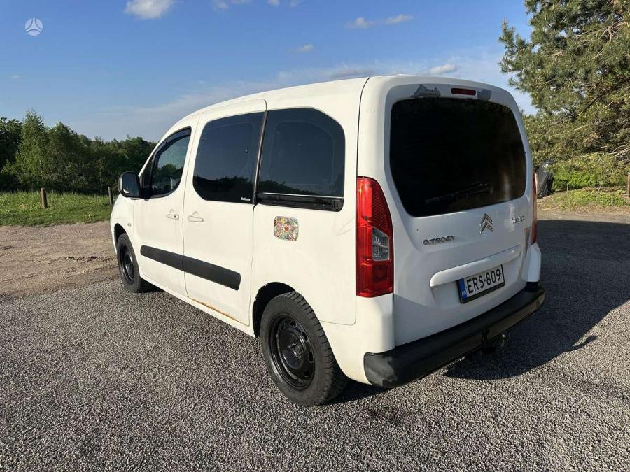 Balts Citroen Berlingo 2012 Tauragė, ar dzinēja tilpumu 1.60 L un nobraukumu 205 tūkst. km par 1150 €, foto 7 vietnē AUTOMOTO.COM.LV