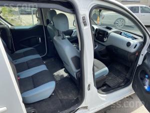 Balts Citroen Berlingo 2013 Rīga, ar dzinēja tilpumu 1.60 L un nobraukumu 200 tūkst. km par 800 €, foto 7 vietnē AUTOMOTO.COM.LV