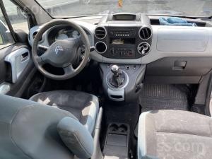 Balts Citroen Berlingo 2013 Rīga, ar dzinēja tilpumu 1.60 L un nobraukumu 200 tūkst. km par 800 €, foto 8 vietnē AUTOMOTO.COM.LV