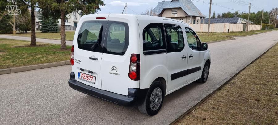 White Citroen Berlingo 2013 in Kedainiai, with an engine capacity of 1.60 L and mileage of 225 thousand km for 3299 €, photo 4 on AUTOMOTO.COM.LV