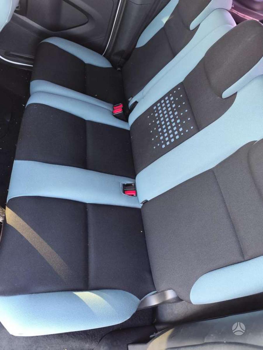 White Citroen Berlingo 2013 in Klaipeda, with an engine capacity of 1.56 L and mileage of 256 thousand km for 2999 €, photo 4 on AUTOMOTO.COM.LV