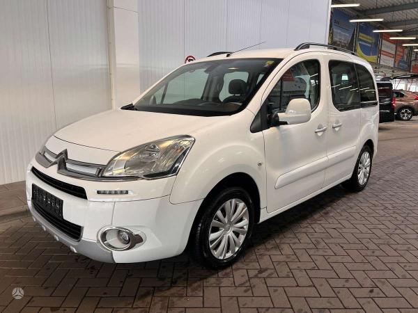 White Citroen Berlingo 2015 in Kaunas, with an engine capacity of 1.60 L and mileage of 227 thousand km for 4400 €, photo 3 on AUTOMOTO.COM.LV