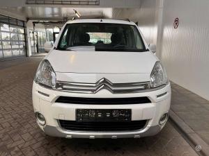 White Citroen Berlingo 2015 in Kaunas, with an engine capacity of 1.60 L and mileage of 227 thousand km for 4400 €, photo 5 on AUTOMOTO.COM.LV