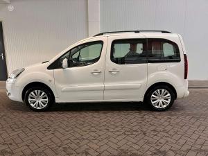 White Citroen Berlingo 2015 in Kaunas, with an engine capacity of 1.60 L and mileage of 227 thousand km for 4400 €, photo 8 on AUTOMOTO.COM.LV