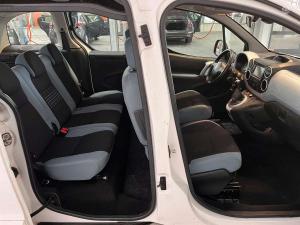 White Citroen Berlingo 2015 in Kaunas, with an engine capacity of 1.60 L and mileage of 227 thousand km for 4400 €, photo 11 on AUTOMOTO.COM.LV