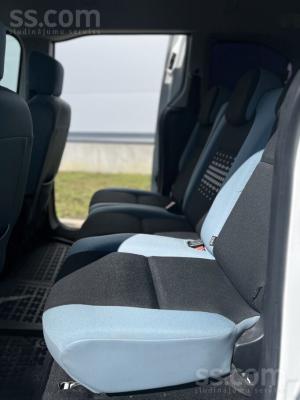 White Citroen Berlingo 2015 in Riga, with an engine capacity of 1.60 L and mileage of 285 thousand km for 5400 €, photo 11 on AUTOMOTO.COM.LV