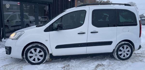 White Citroen Berlingo 2016 in Taurage, with an engine capacity of 1.56 L and mileage of 280 thousand km for 5200 €, photo 2 on AUTOMOTO.COM.LV