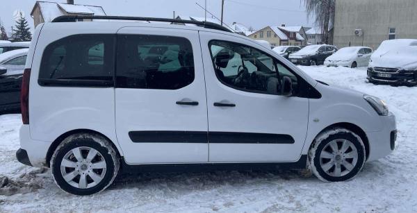 White Citroen Berlingo 2016 in Taurage, with an engine capacity of 1.56 L and mileage of 280 thousand km for 5200 €, photo 5 on AUTOMOTO.COM.LV