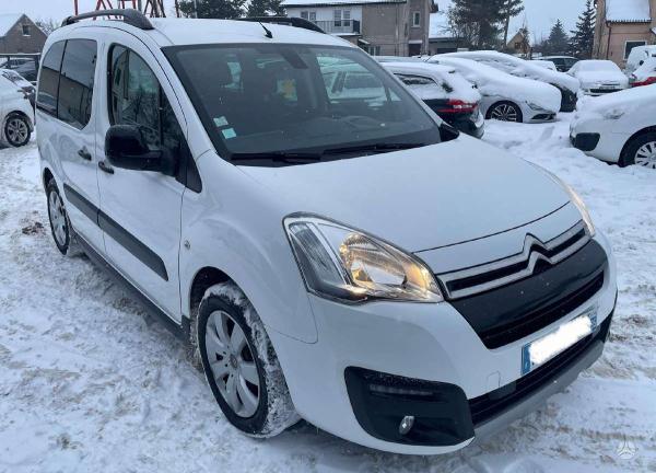 White Citroen Berlingo 2016 in Taurage, with an engine capacity of 1.56 L and mileage of 280 thousand km for 5200 €, photo 6 on AUTOMOTO.COM.LV