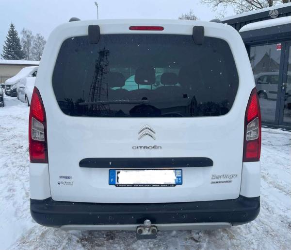 White Citroen Berlingo 2016 in Taurage, with an engine capacity of 1.56 L and mileage of 280 thousand km for 4700 €, photo 5 on AUTOMOTO.COM.LV