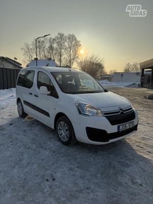 Balts Citroen Berlingo 2016 Klaipėda, ar dzinēja tilpumu 1.60 L un nobraukumu 203 tūkst. km par 4600 €, foto 4 vietnē AUTOMOTO.COM.LV