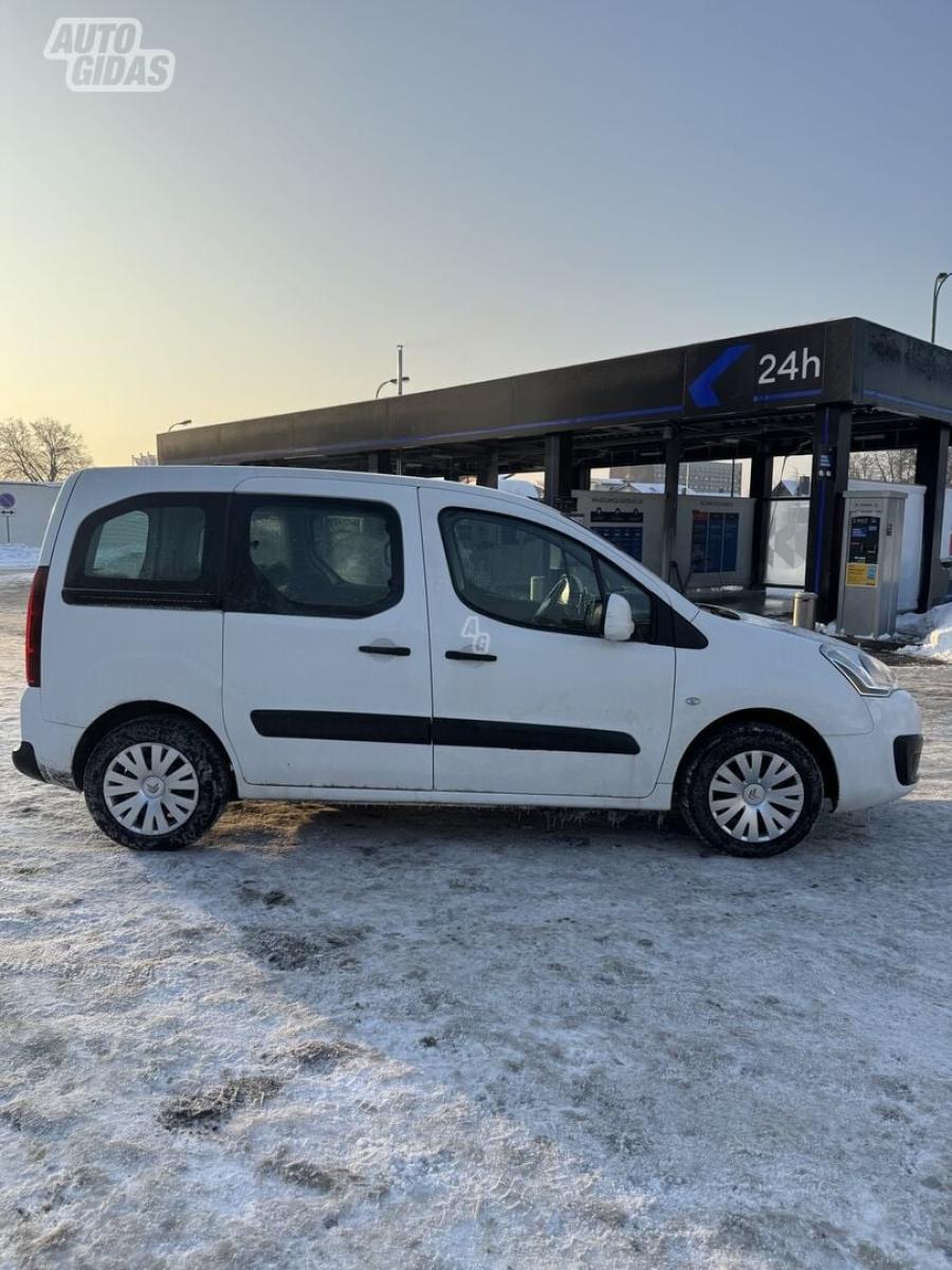 Balts Citroen Berlingo 2016 Klaipėda, ar dzinēja tilpumu 1.60 L un nobraukumu 203 tūkst. km par 4600 €, foto 5 vietnē AUTOMOTO.COM.LV