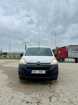 Balts Citroen Berlingo 2016 Valka, ar dzinēja tilpumu 1.60 L un nobraukumu 362 tūkst. km par 1800 €, foto  vietnē AUTOMOTO.COM.LV