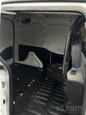 White Citroen Berlingo 2016 in Valka, with an engine capacity of 1.60 L and mileage of 362 thousand km for 1800 €, photo 8 on AUTOMOTO.COM.LV
