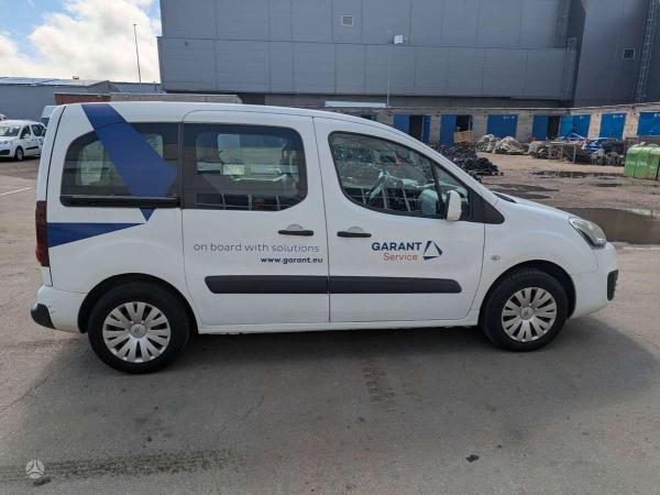 Balts Citroen Berlingo 2016 Klaipėda, ar dzinēja tilpumu 1.56 L un nobraukumu 281 tūkst. km par 3999 €, foto 3 vietnē AUTOMOTO.COM.LV