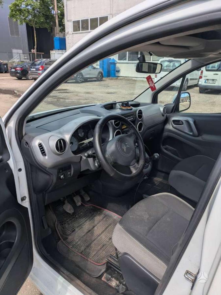 Balts Citroen Berlingo 2016 Klaipėda, ar dzinēja tilpumu 1.56 L un nobraukumu 281 tūkst. km par 3999 €, foto 9 vietnē AUTOMOTO.COM.LV
