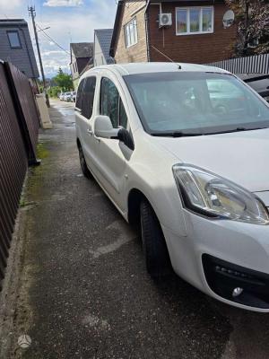 Balts Citroen Berlingo 2016 Kauņa, ar dzinēja tilpumu 1.56 L un nobraukumu 371 tūkst. km par 3000 €, foto 4 vietnē AUTOMOTO.COM.LV