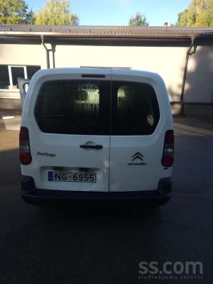 Balts Citroen Berlingo 2016 Rīga, ar dzinēja tilpumu 1.60 L un nobraukumu 231 tūkst. km par 2650 €, foto 4 vietnē AUTOMOTO.COM.LV