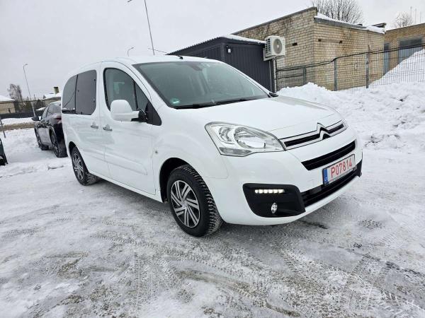 Balts Citroen Berlingo 2017 Šauļi, ar dzinēja tilpumu 1.56 L un nobraukumu 200 tūkst. km par 6900 €, foto 1 vietnē AUTOMOTO.COM.LV