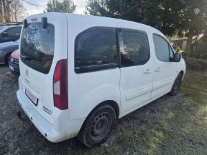 White Citroen Berlingo 2018 in Vilnius, with an engine capacity of 1.56 L and mileage of 260 thousand km for 5555 €, photo 2 on AUTOMOTO.COM.LV