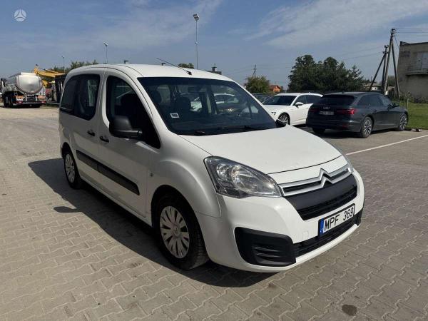 White Citroen Berlingo 2018 in Kaunas, with an engine capacity of 1.56 L and mileage of 291 thousand km for 3800 €, photo 2 on AUTOMOTO.COM.LV