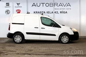 White Citroen Berlingo 2018 in Riga, with an engine capacity of 1.60 L and mileage of 164 thousand km for 5500 €, photo 5 on AUTOMOTO.COM.LV