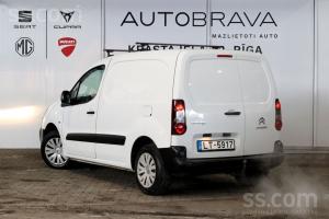White Citroen Berlingo 2018 in Riga, with an engine capacity of 1.60 L and mileage of 164 thousand km for 5500 €, photo 6 on AUTOMOTO.COM.LV