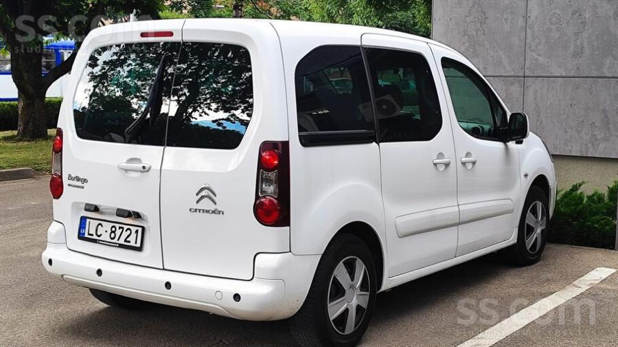 Balts Citroen Berlingo 2018 Rīga, ar dzinēja tilpumu 1.60 L un nobraukumu 207 tūkst. km par 5650 €, foto 3 vietnē AUTOMOTO.COM.LV