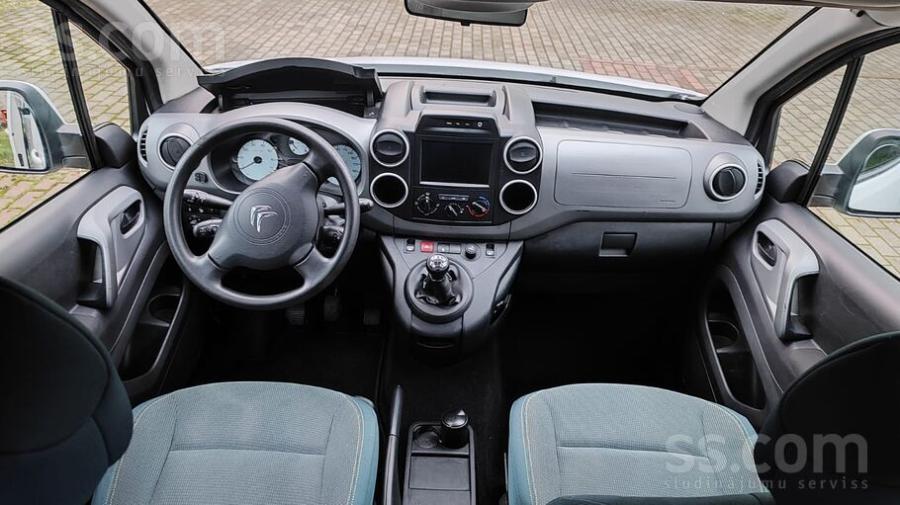 Balts Citroen Berlingo 2018 Rīga, ar dzinēja tilpumu 1.60 L un nobraukumu 207 tūkst. km par 5650 €, foto 5 vietnē AUTOMOTO.COM.LV
