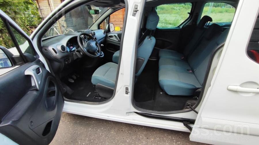 Balts Citroen Berlingo 2018 Rīga, ar dzinēja tilpumu 1.60 L un nobraukumu 207 tūkst. km par 5650 €, foto 6 vietnē AUTOMOTO.COM.LV