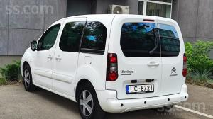 Balts Citroen Berlingo 2018 Rīga, ar dzinēja tilpumu 1.60 L un nobraukumu 207 tūkst. km par 5650 €, foto 12 vietnē AUTOMOTO.COM.LV