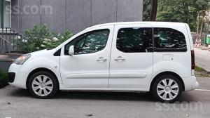 Balts Citroen Berlingo 2018 Rīga, ar dzinēja tilpumu 1.60 L un nobraukumu 208 tūkst. km par 5950 €, foto  vietnē AUTOMOTO.COM.LV