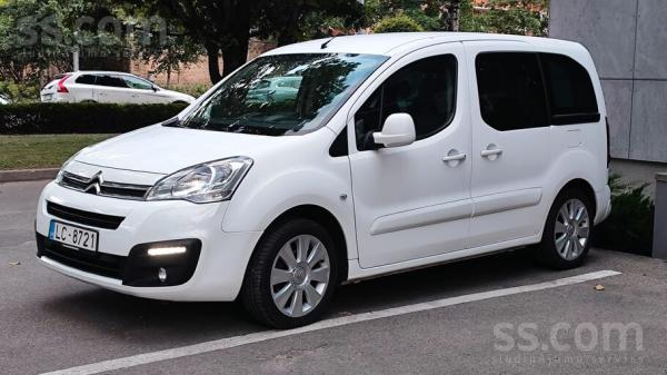 Balts Citroen Berlingo 2018 Rīga, ar dzinēja tilpumu 1.60 L un nobraukumu 208 tūkst. km par 5950 €, foto 2 vietnē AUTOMOTO.COM.LV