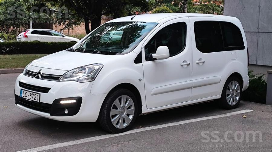 Balts Citroen Berlingo 2018 Rīga, ar dzinēja tilpumu 1.60 L un nobraukumu 208 tūkst. km par 5950 €, foto 3 vietnē AUTOMOTO.COM.LV