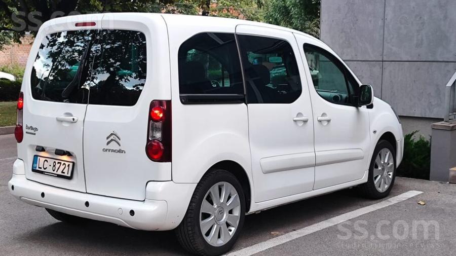 Balts Citroen Berlingo 2018 Rīga, ar dzinēja tilpumu 1.60 L un nobraukumu 208 tūkst. km par 5950 €, foto 6 vietnē AUTOMOTO.COM.LV