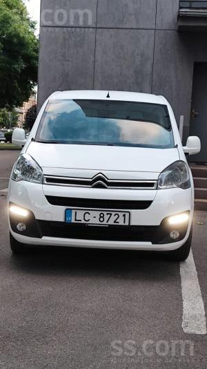 Balts Citroen Berlingo 2018 Rīga, ar dzinēja tilpumu 1.60 L un nobraukumu 208 tūkst. km par 5950 €, foto 7 vietnē AUTOMOTO.COM.LV